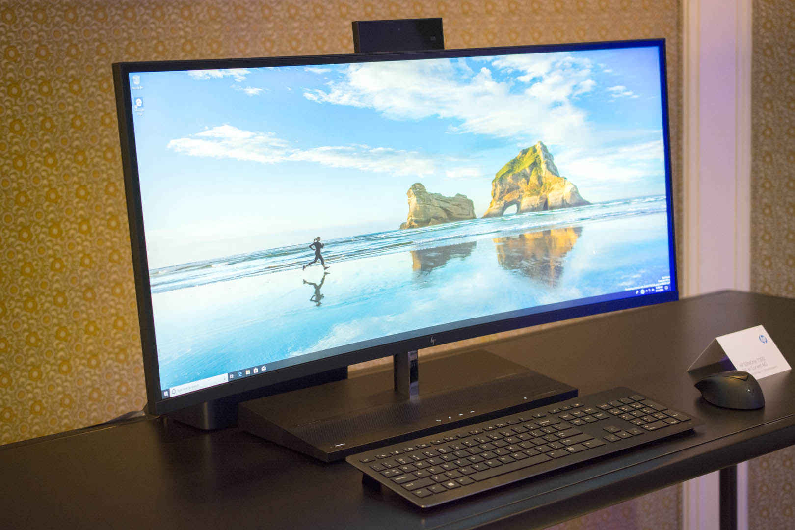 New HP all-in-one houses Alexa, provides power with wireless charging ...