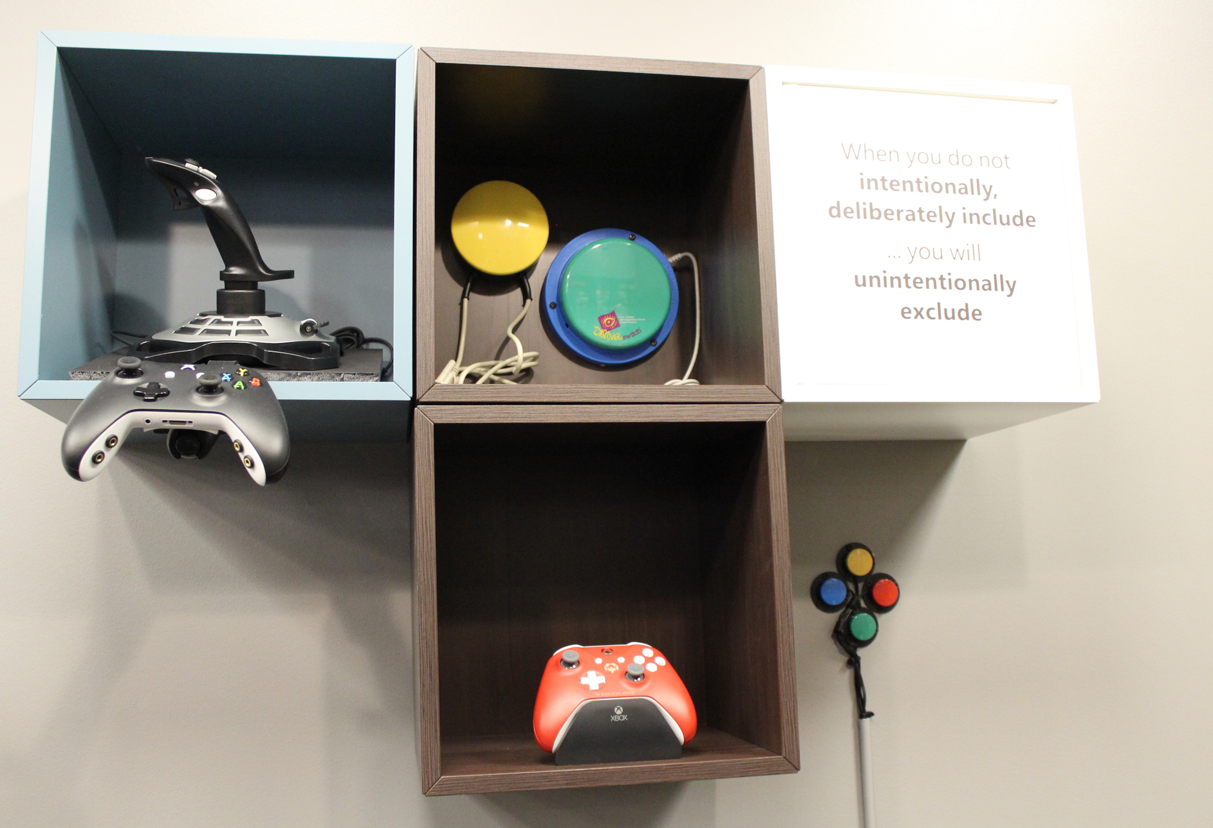 In the lab with Xbox’s new Adaptive Controller, which may change gaming ...