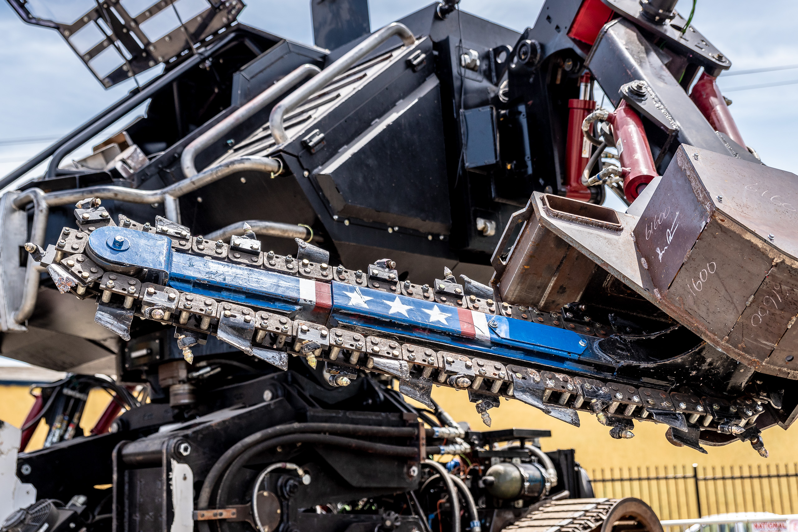 MegaBots’ Eagle Prime was born to smash anything in its path - Ars Technica