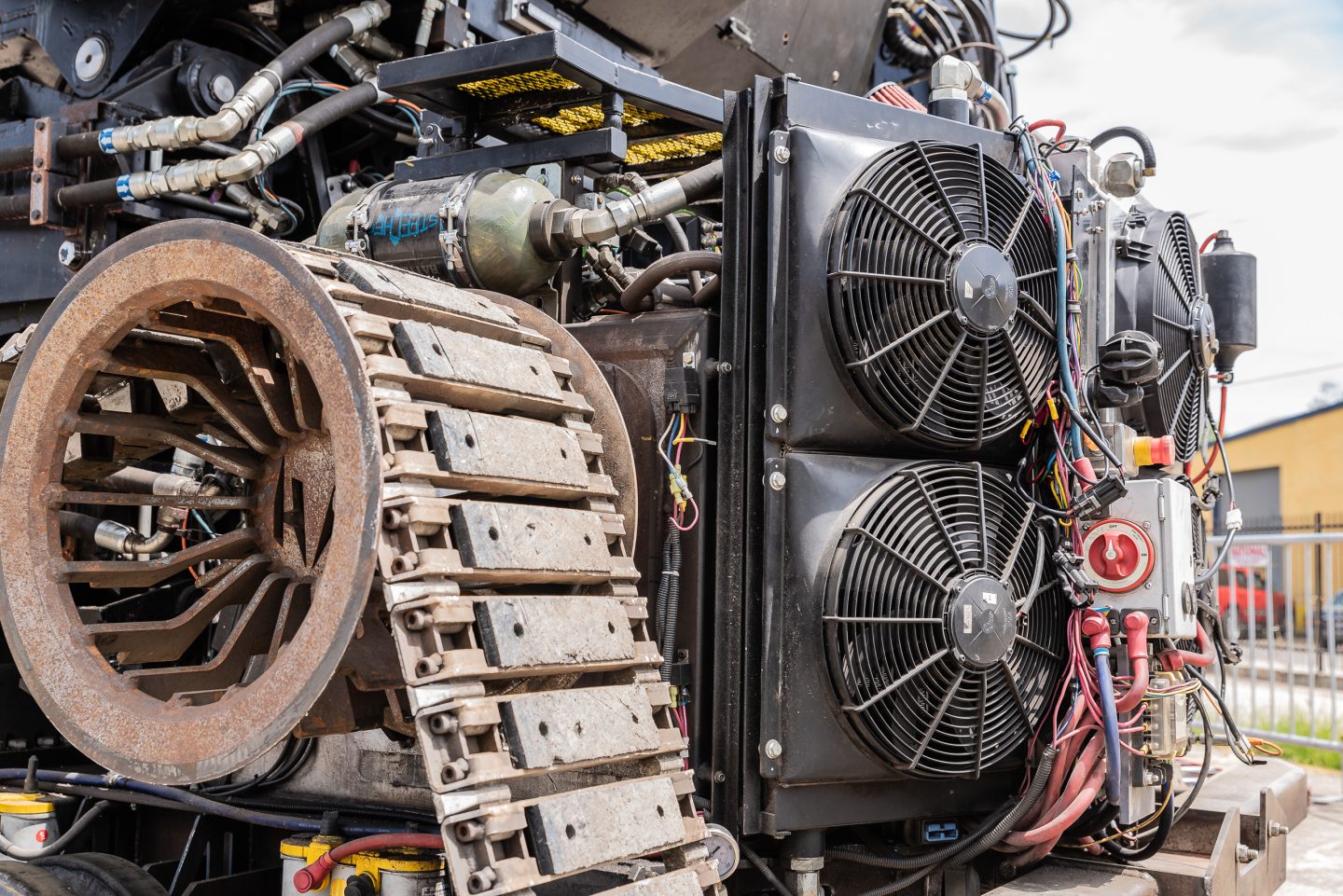 MegaBots’ Eagle Prime was born to smash anything in its path - Ars Technica