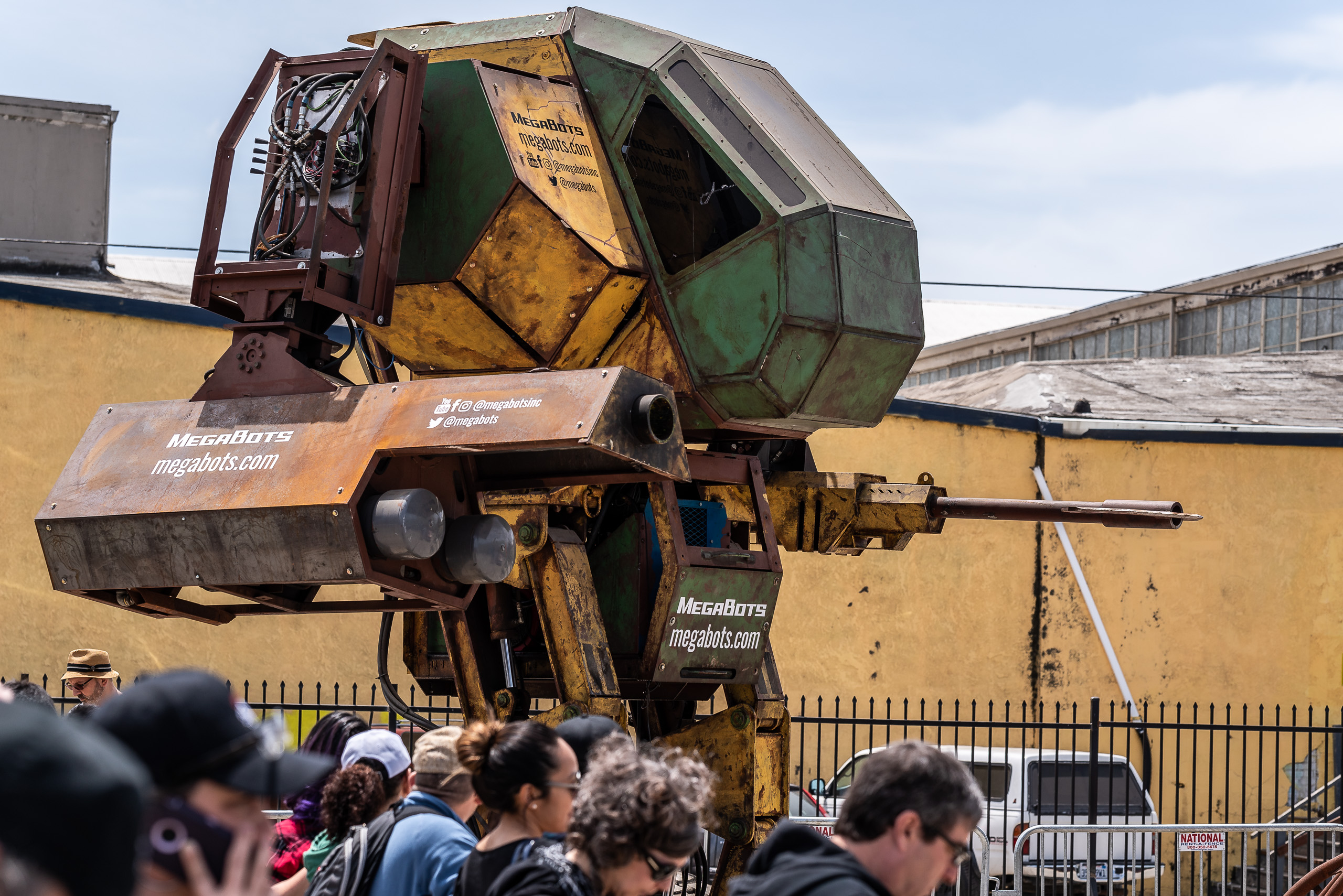 MegaBots’ Eagle Prime was born to smash anything in its path - Ars Technica