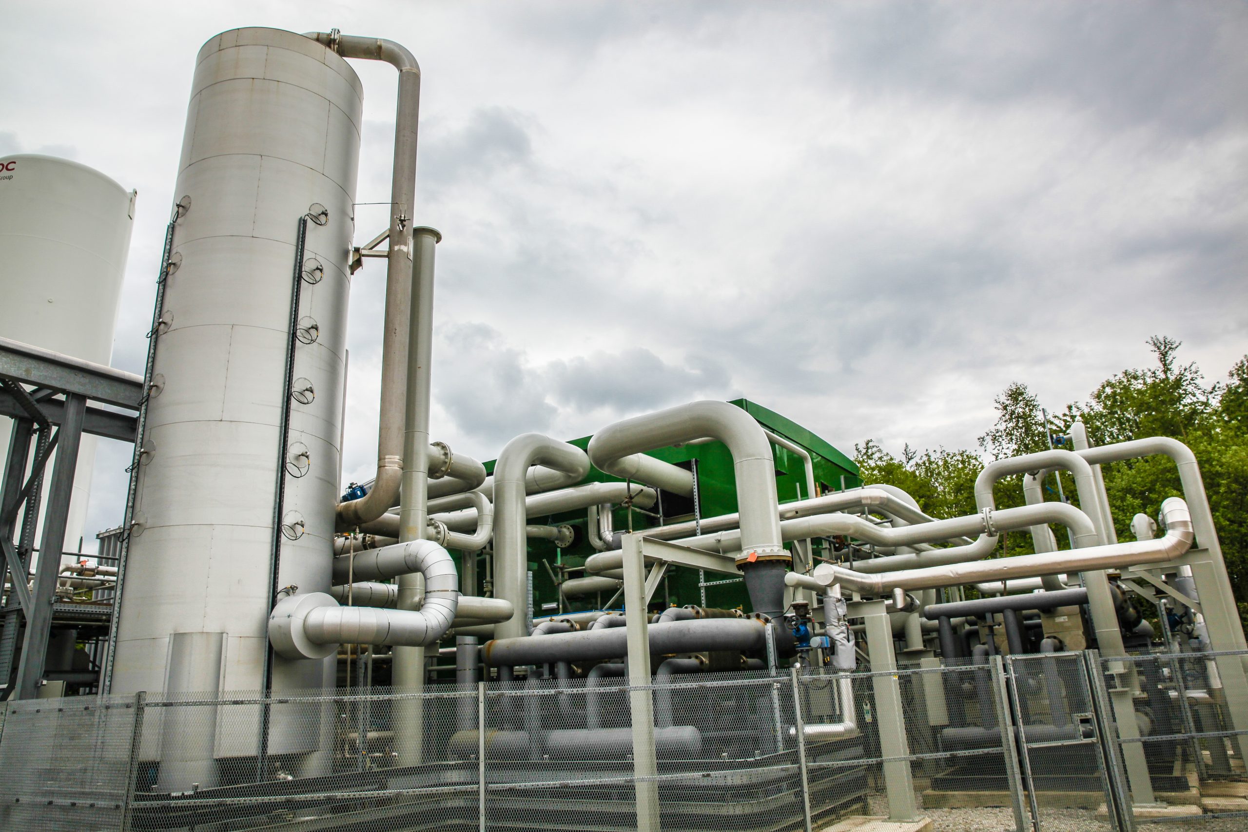 Liquid air energy storage store