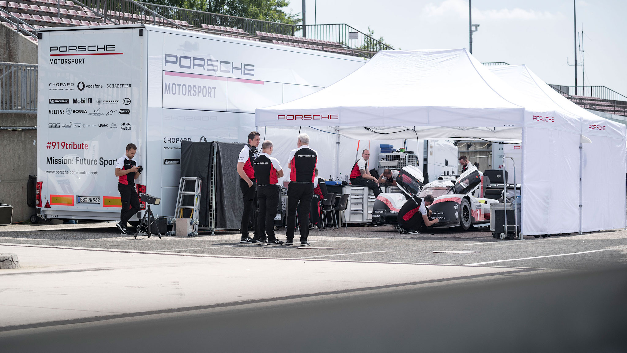 Porsche shatters the Nürburgring record we thought was unbreakable ...