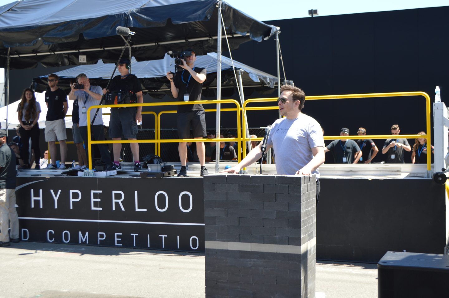 Student engineers build hyperloop test pods with commercial-class top ...