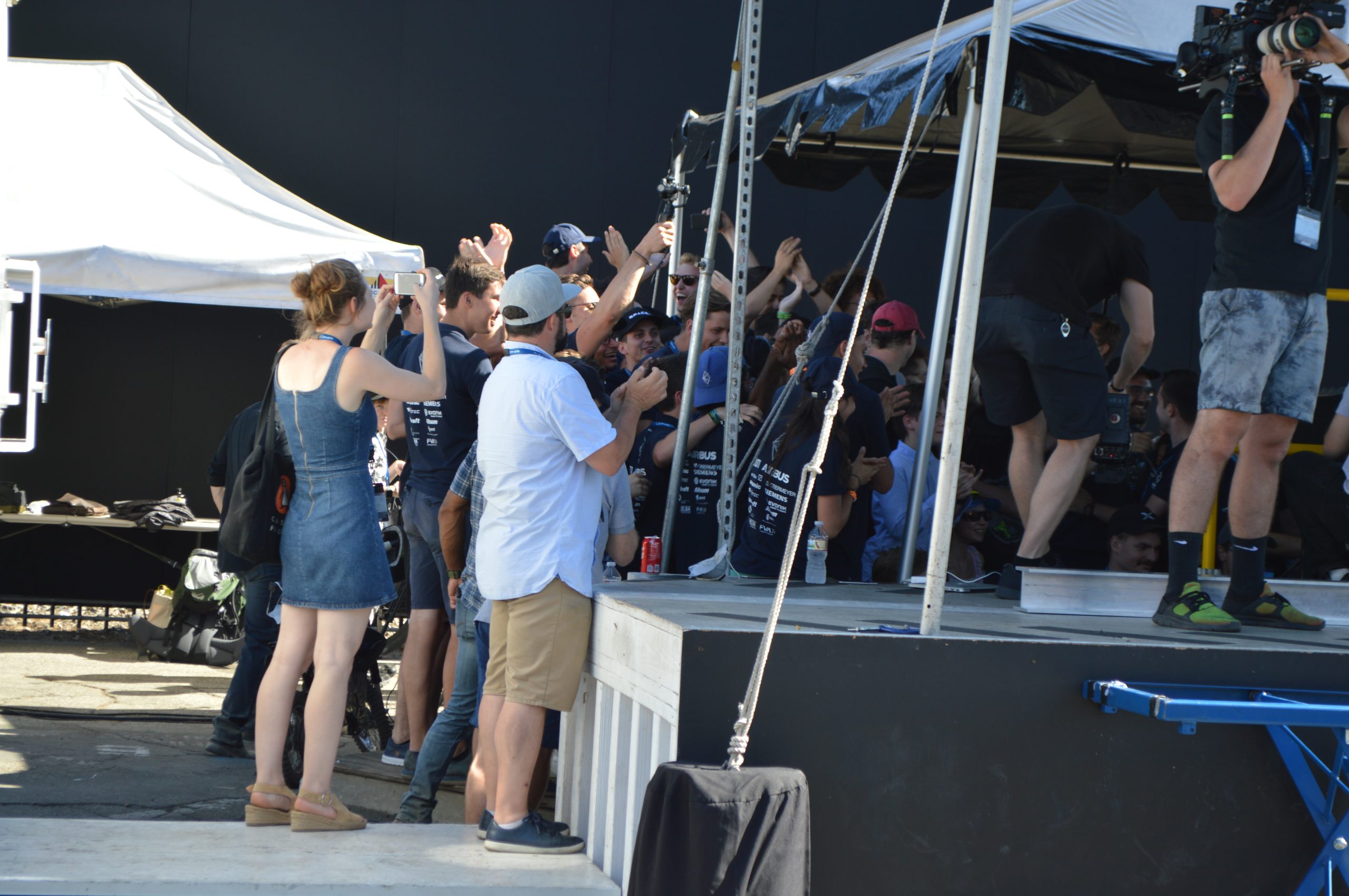 Student engineers build hyperloop test pods with commercial-class top ...