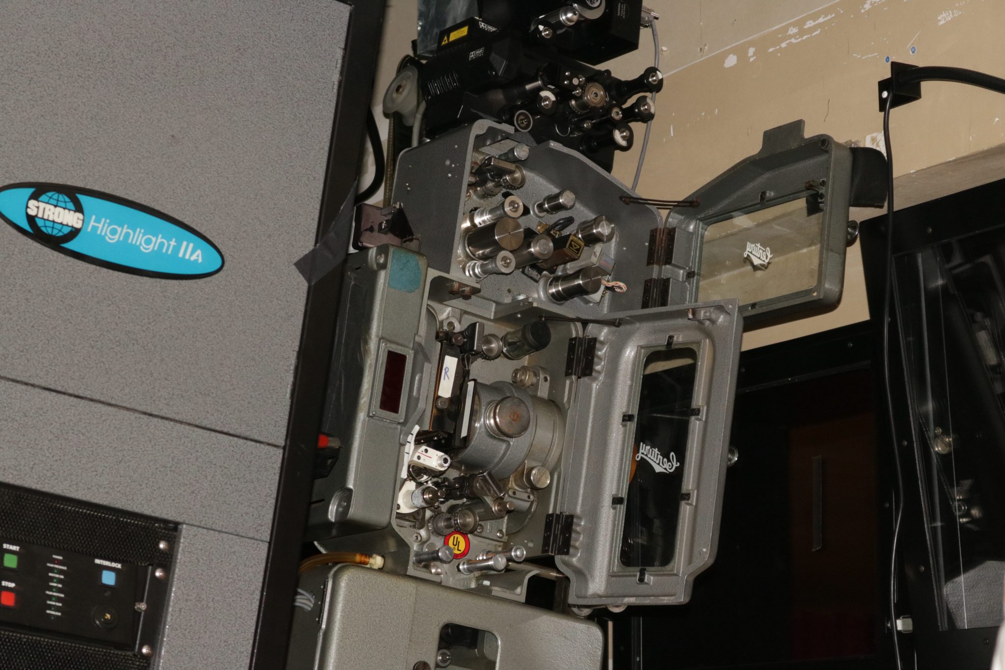 2001 in 70mm: Pod bay doors look better than ever, still won’t open ...