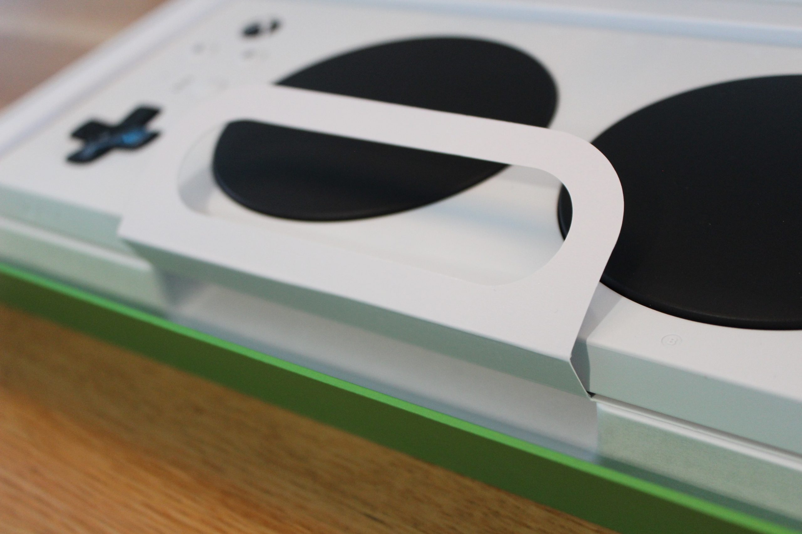 Forward-box: Xbox Adaptive Controller’s packaging is a good Microsoft ...