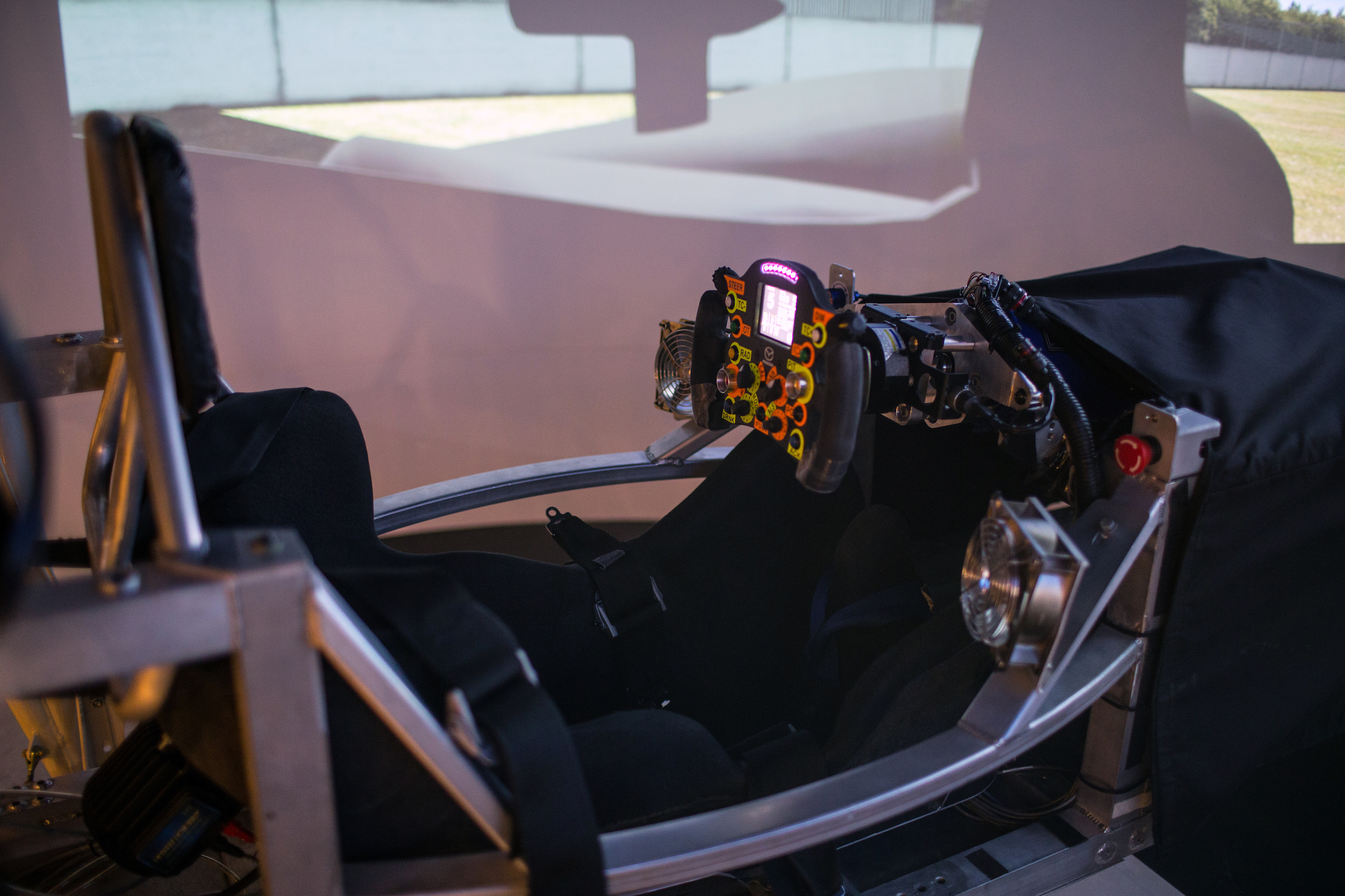 This isn’t a game: We try out a professional driver-in-the-loop ...