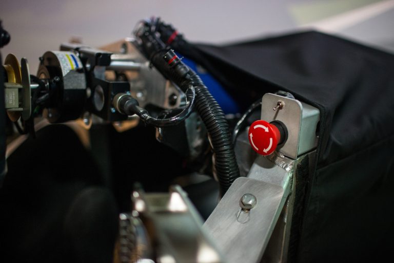 This isn’t a game: We try out a professional driver-in-the-loop ...