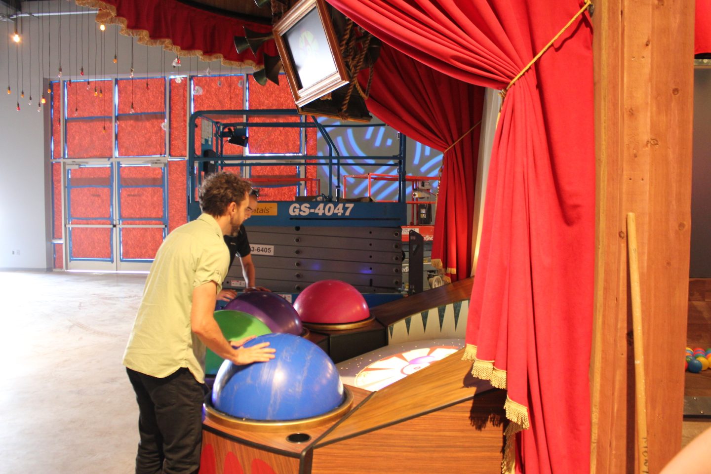 Inside Two Bit Circus, LA’s new VR and arcade amusement park - Ars Technica