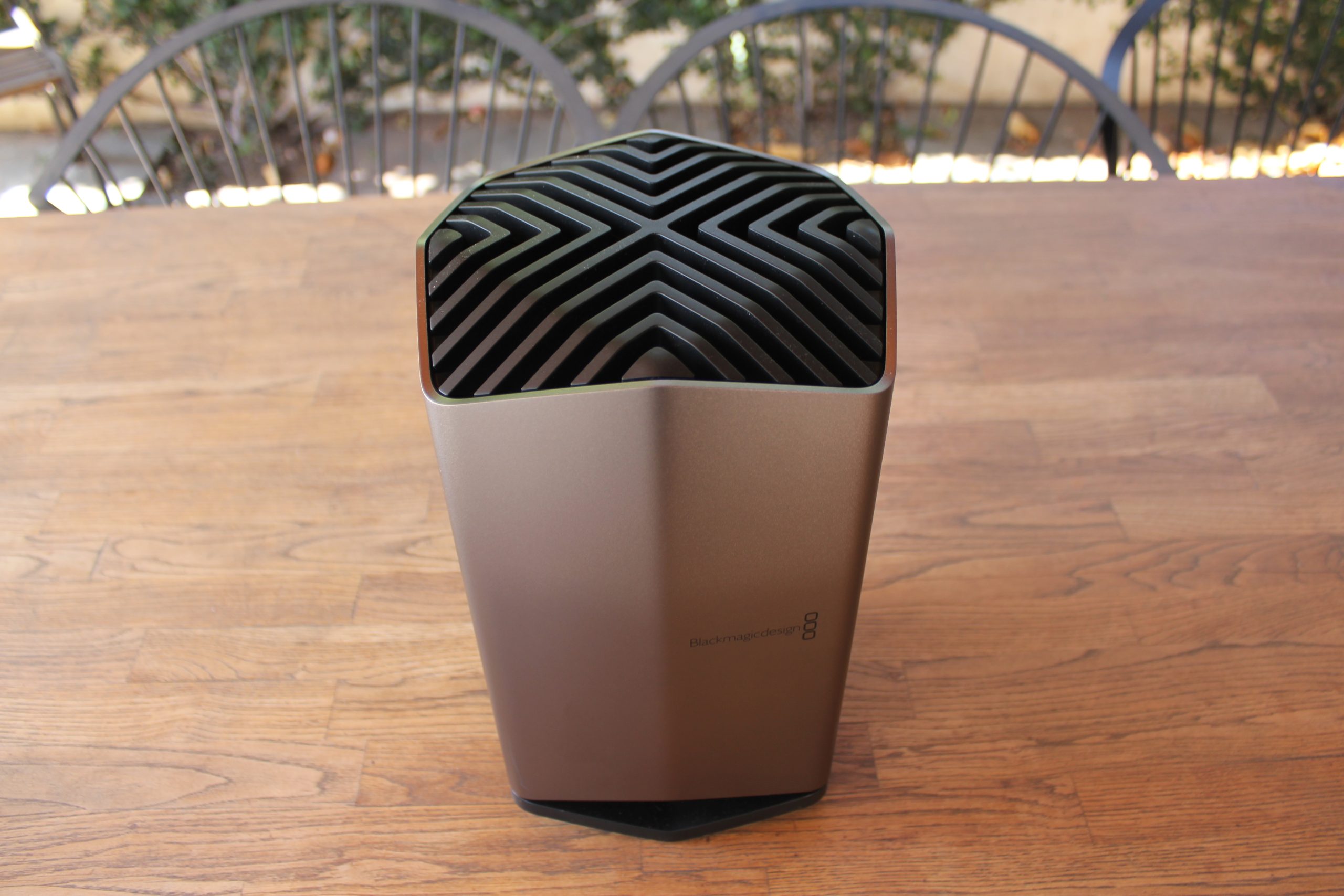 Blackmagic external GPU review: A very Apple graphics solution - Ars ...