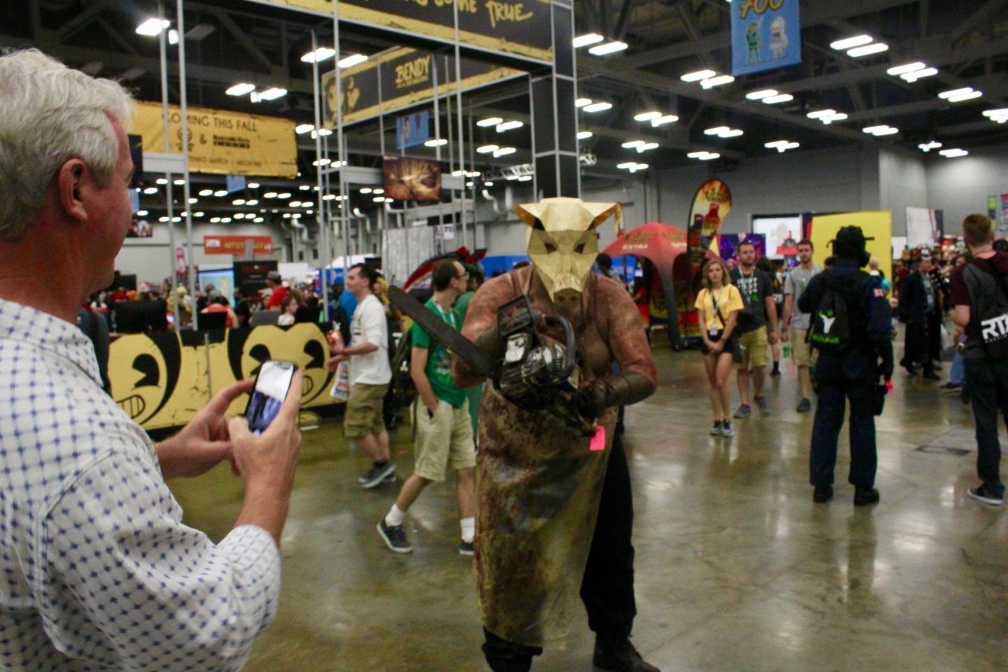 Halo cosplay, Overwatch Outlaws, and animation royalty at RTX Austin ...