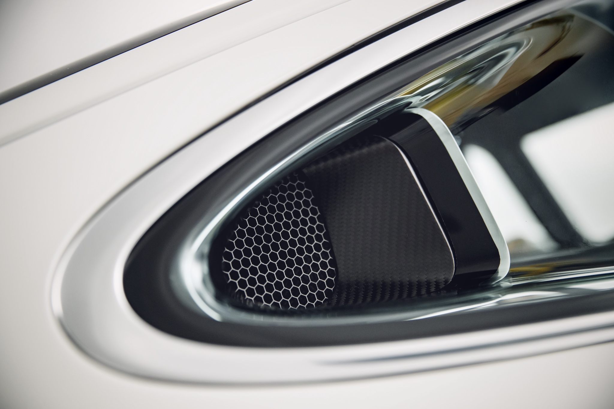 Working on this Singer 911 restoration “turns” Williams F1 engineers ...