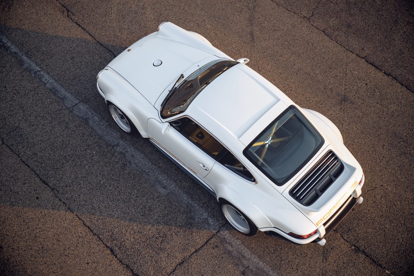 Working on this Singer 911 restoration “turns” Williams F1 engineers ...