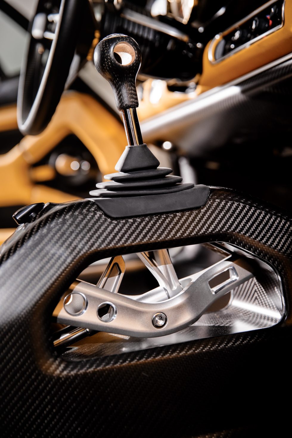 Working on this Singer 911 restoration “turns” Williams F1 engineers ...