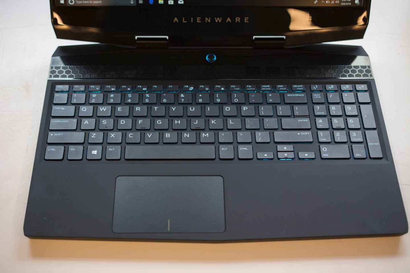 Alienware m15 laptop sports thinnest Dell gaming design, Nvidia Max-Q ...