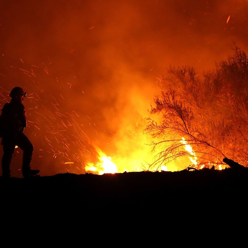 Wireless carriers fight ban on throttling firefighters during ...