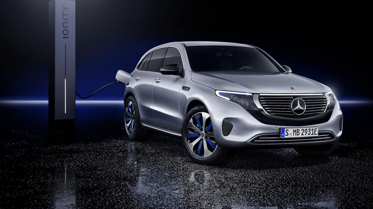 402 horsepower and “up to 200 miles’” range for electric Mercedes-Benz ...
