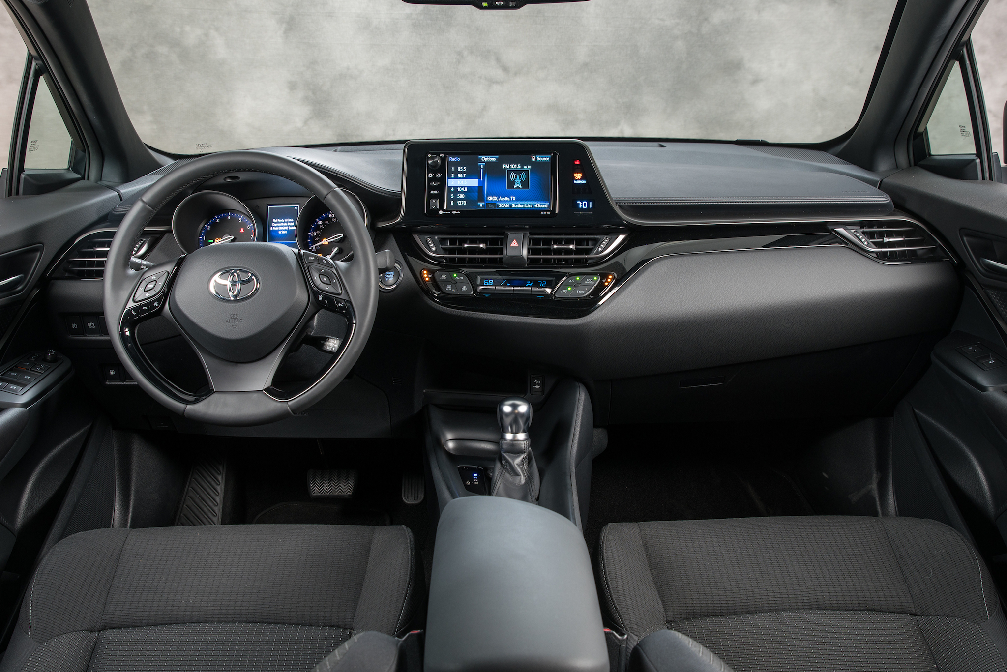 Toyota goes beyond boring and beige with the 2018 C-HR crossover - Ars ...