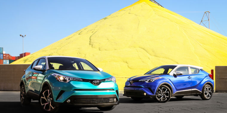 Toyota goes beyond boring and beige with the 2018 C-HR crossover | Ars ...