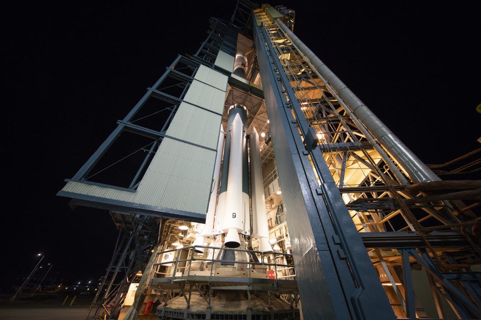 The Delta II rocket came, it saw, and for a time it conquered - Ars ...