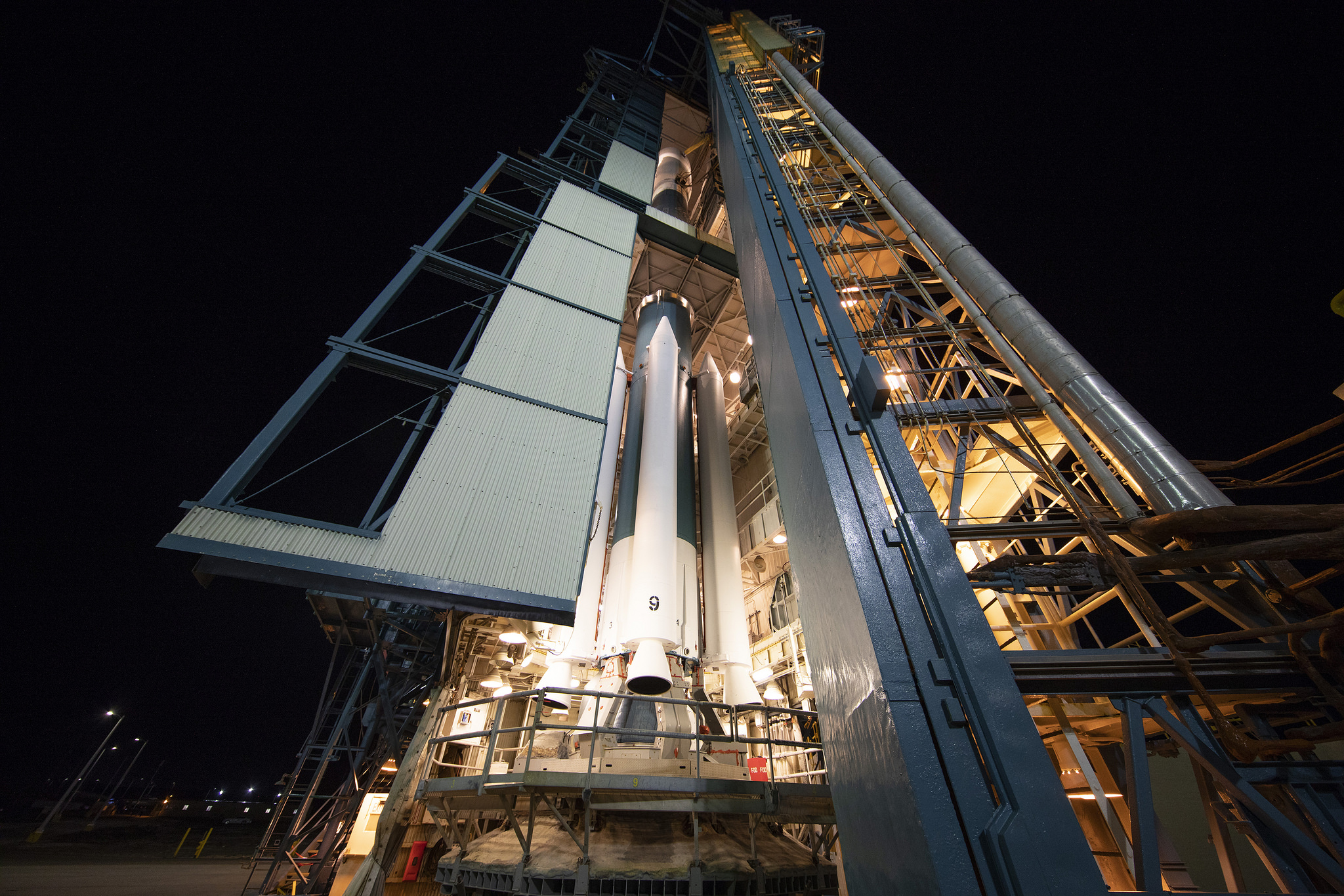 The Delta II rocket came, it saw, and for a time it conquered - Ars ...