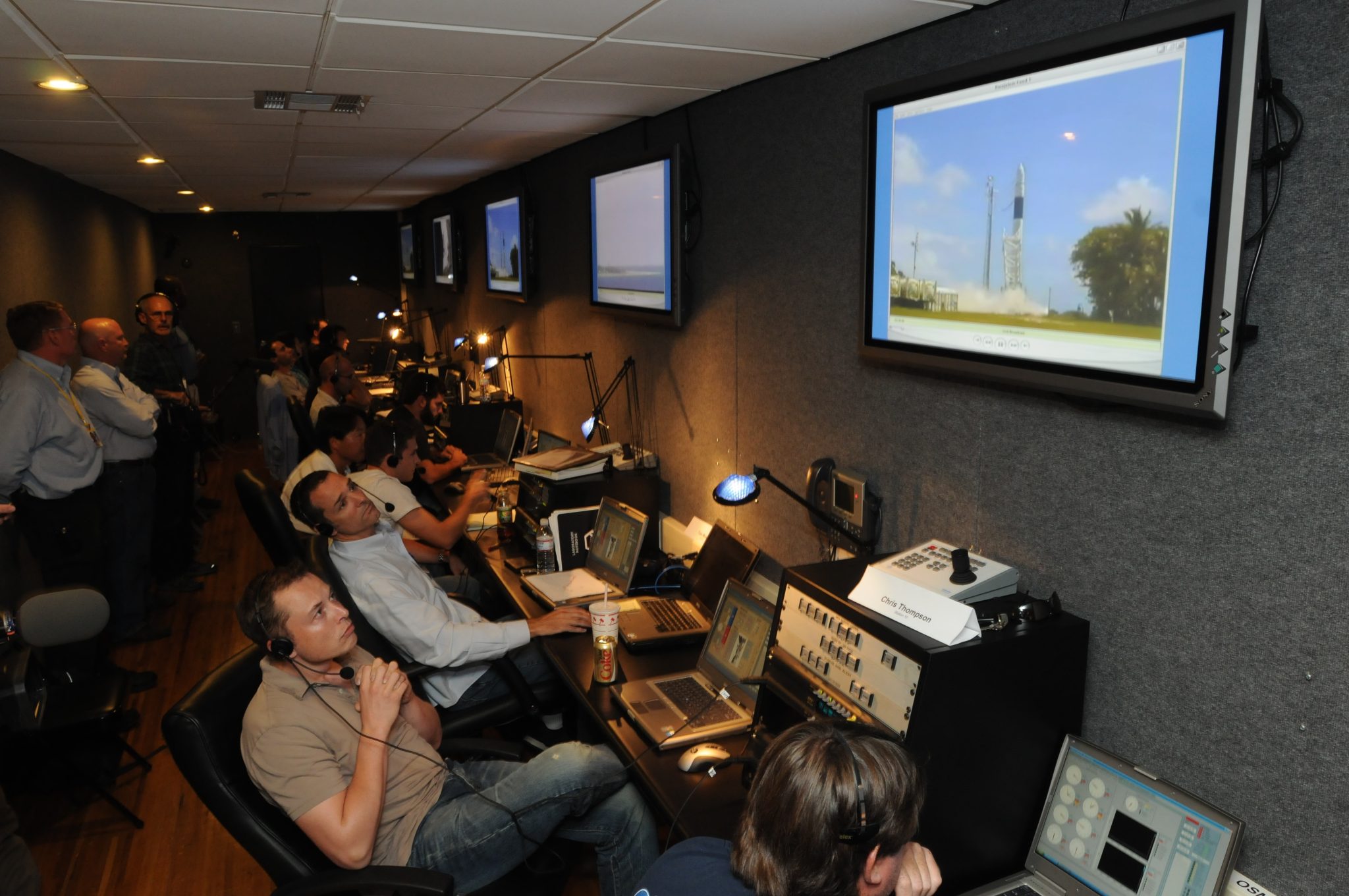 Inside the eight desperate weeks that saved SpaceX from ruin - Ars Technica