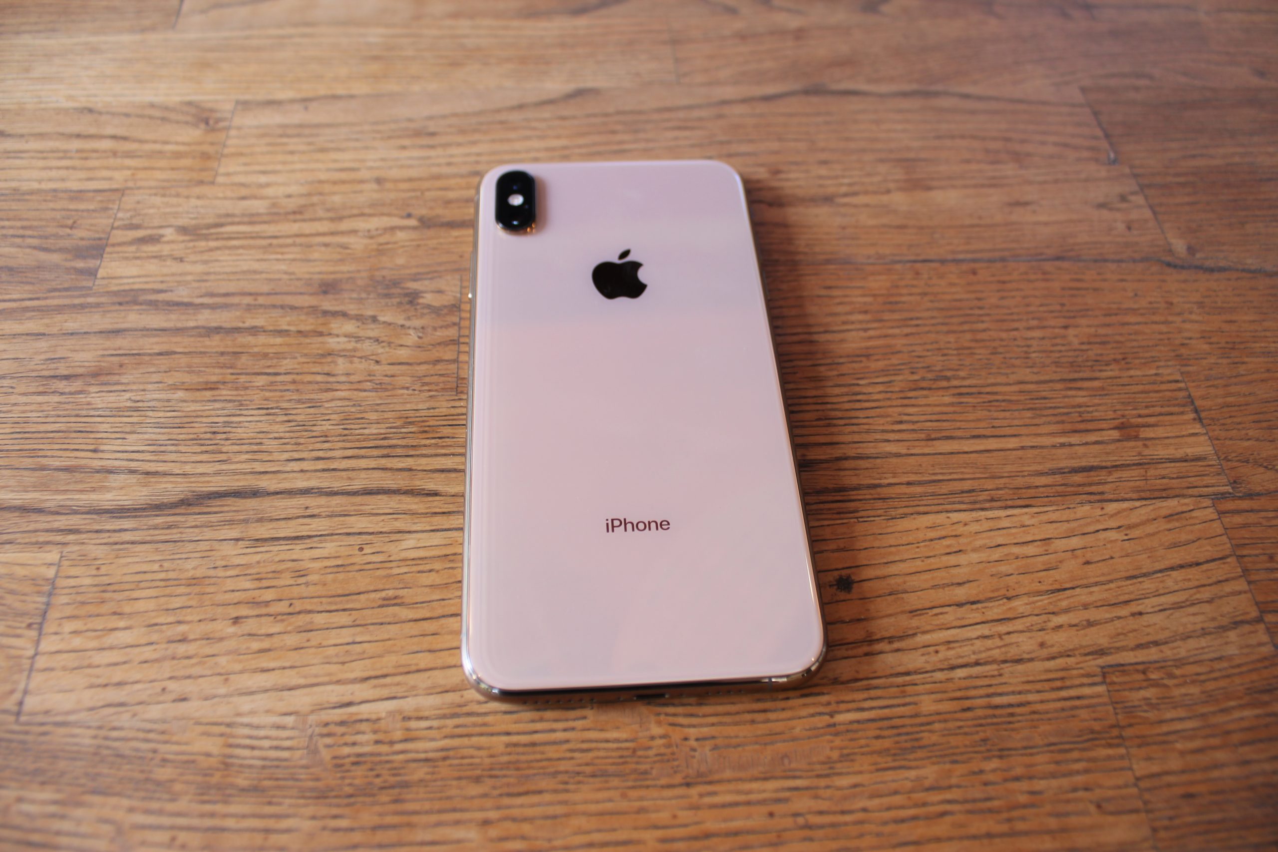 iPhone XS and XS Max review: Big screens, big performance, big lenses ...