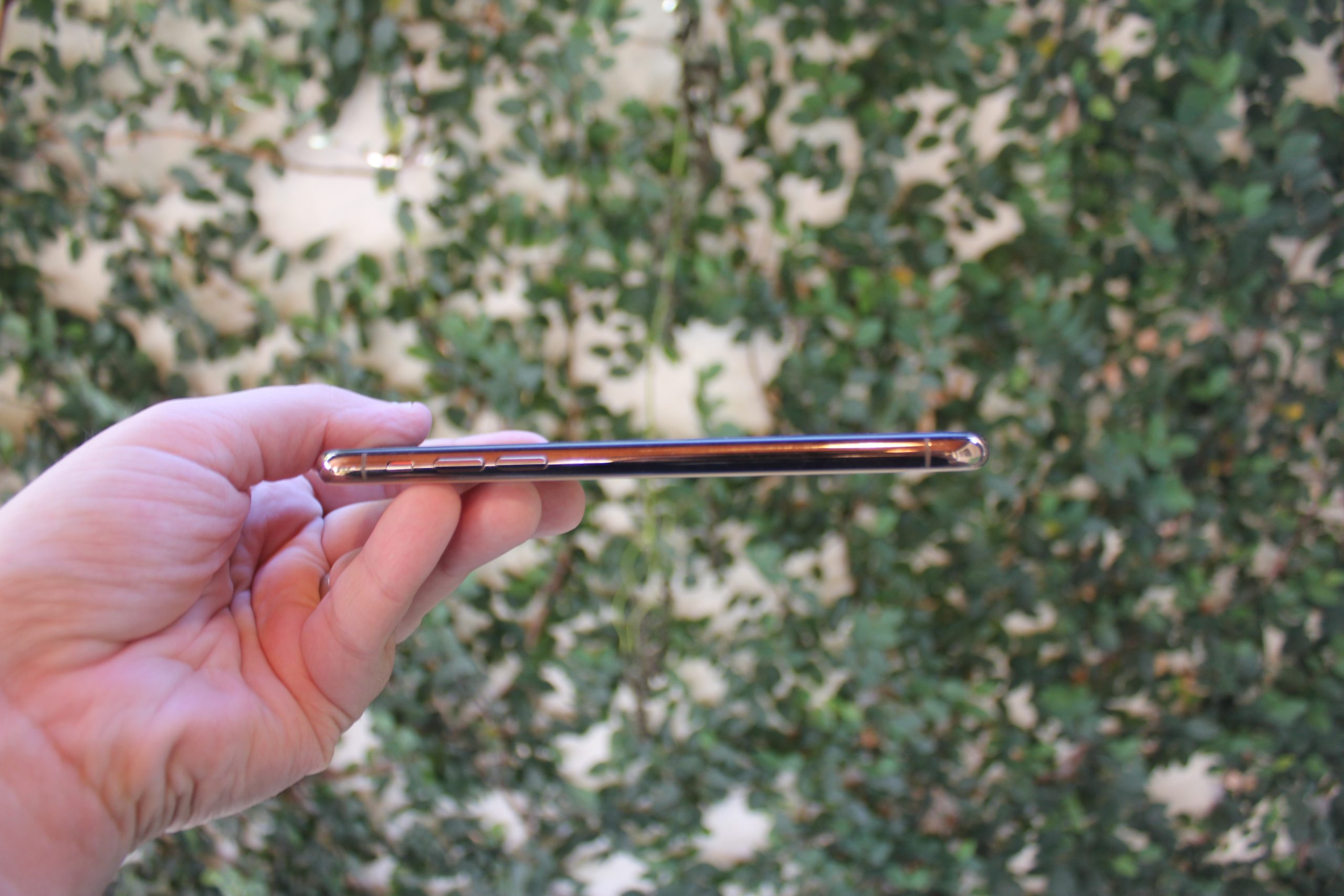 iPhone XS and XS Max review: Big screens, big performance, big lenses ...