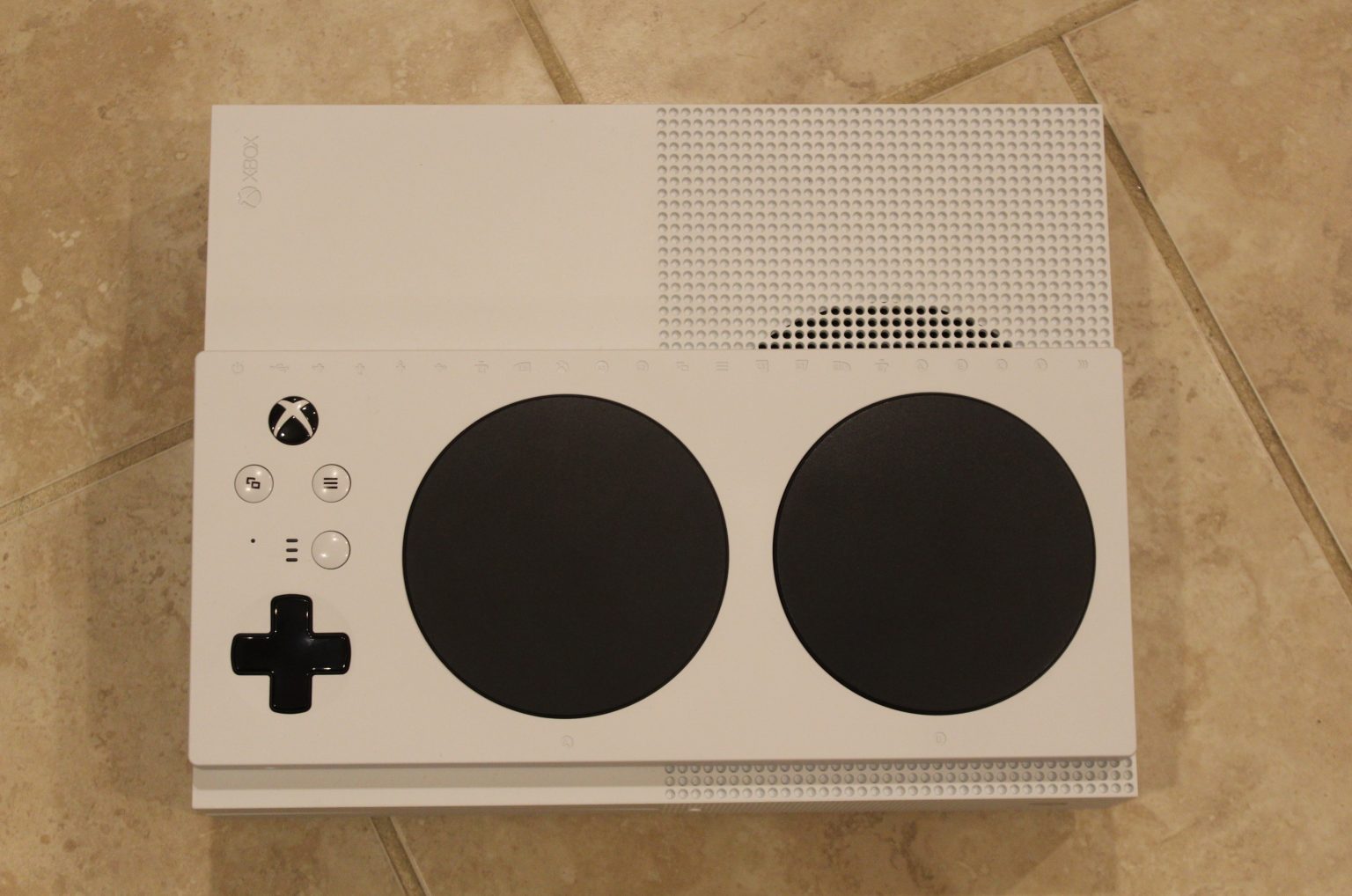 Xbox Adaptive Controller is now out—and we go hand, foot, fingers, and ...