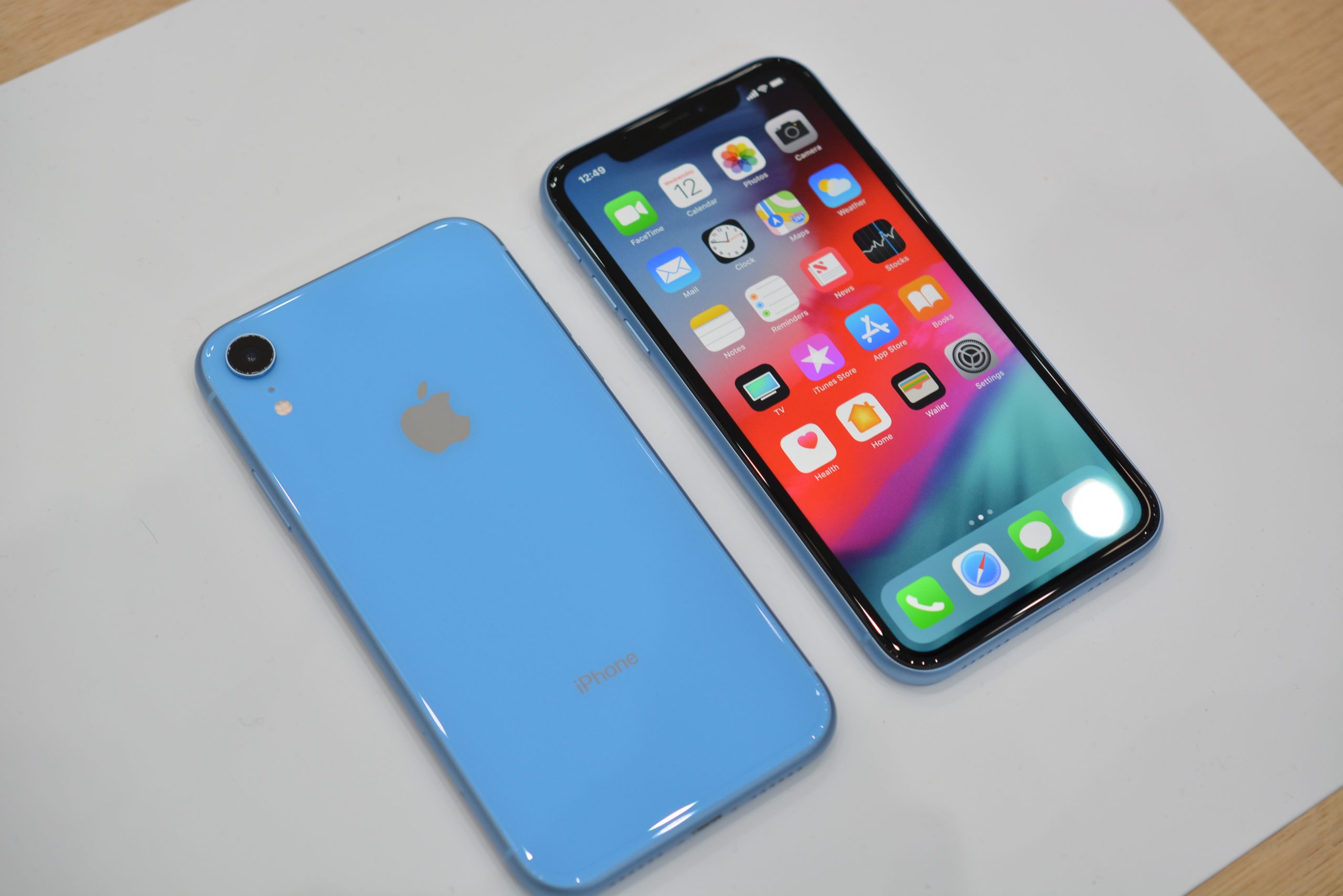 iPhone XS and XS Max review: Big screens, big performance, big lenses ...