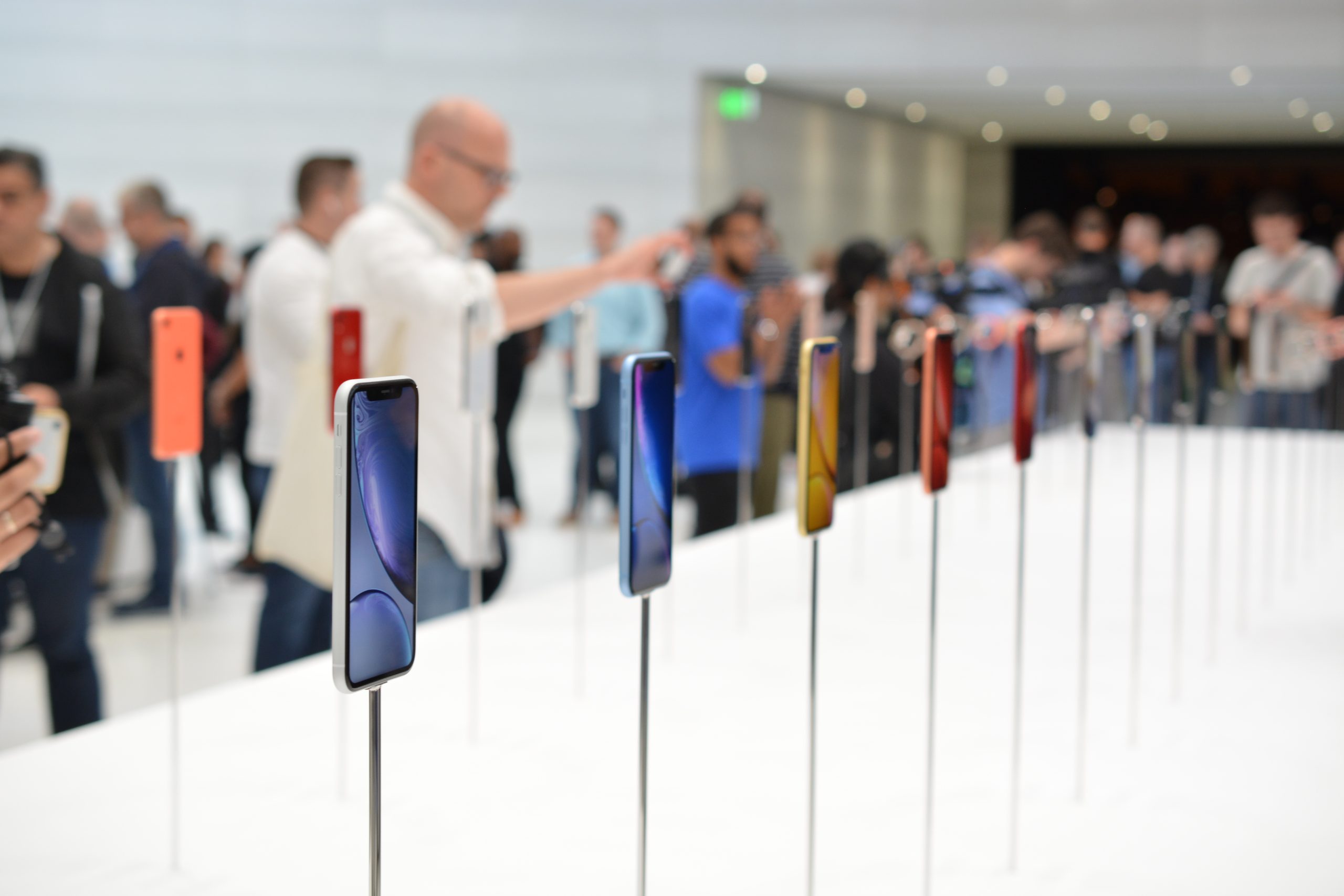 2019 iPhones: Three new handsets, one with a triple-rear-camera setup ...