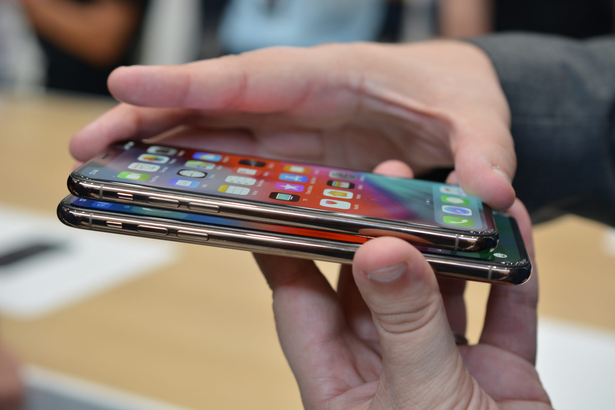 Hands-on with the iPhone XS, iPhone XS Max, and iPhone XR - Ars Technica