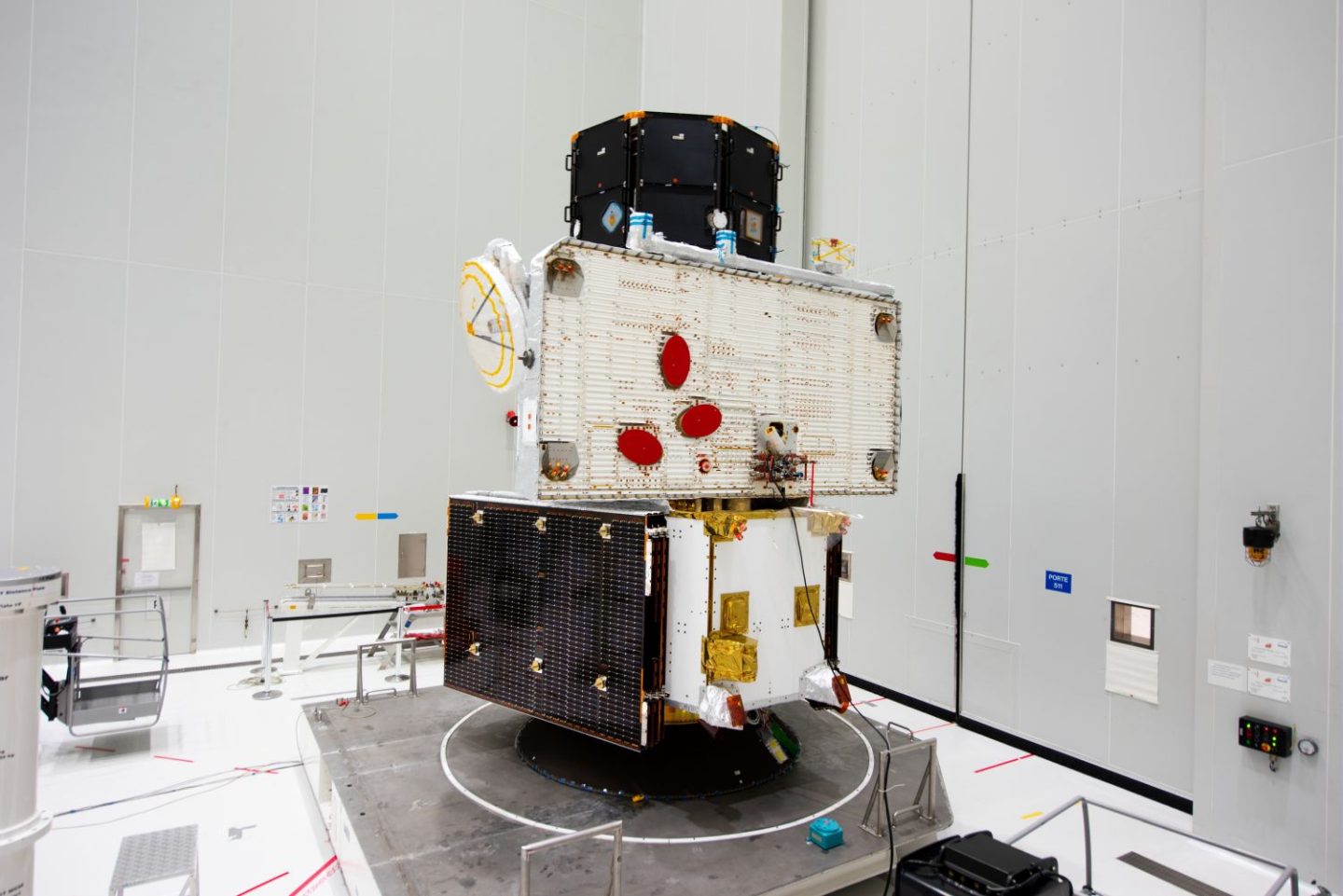 Two orbiters begin their long journey to Mercury Friday night - Ars ...