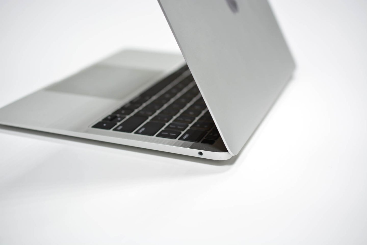 New MacBook Air, Mac mini hands-on: Making old favorites new again ...