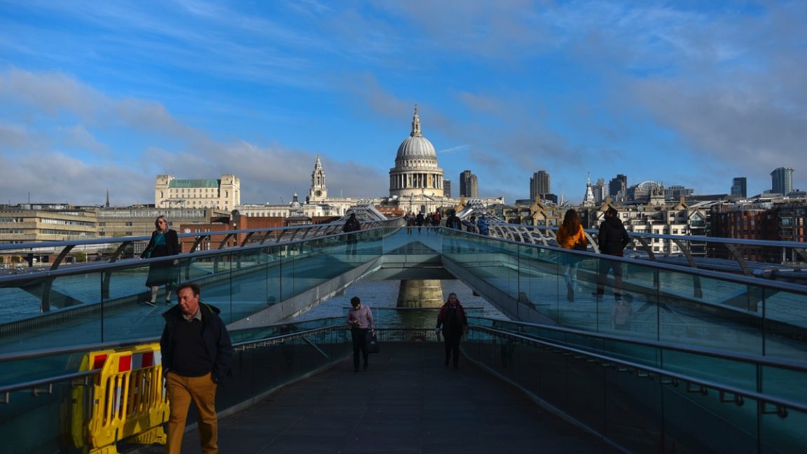New study sheds more light on what caused Millennium Bridge to wobble ...