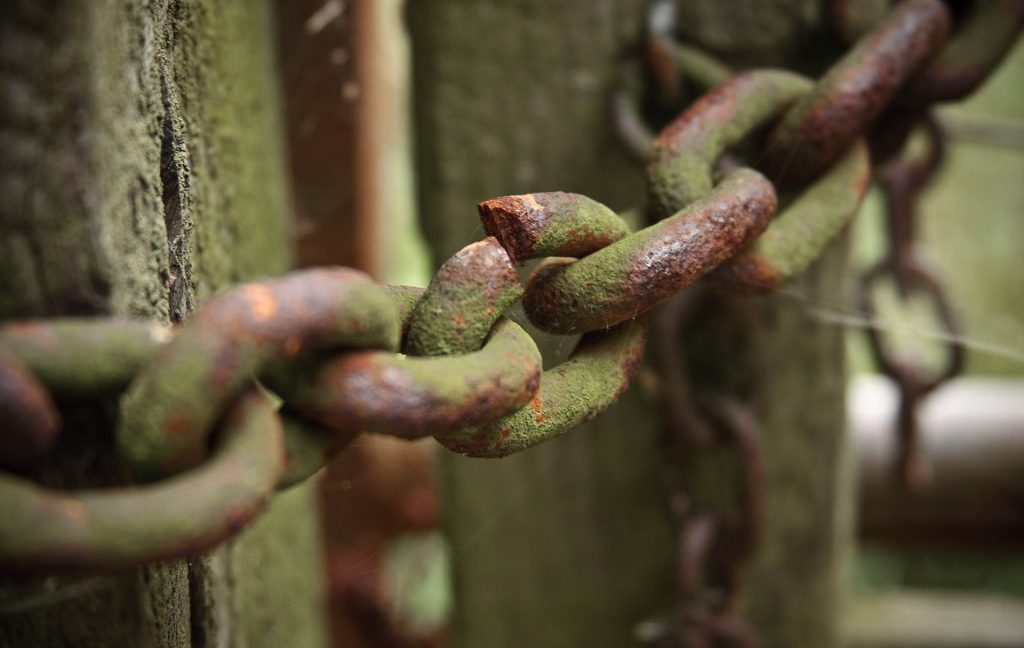 Unexpected protection added to Microsoft Edge subverts IE security ...