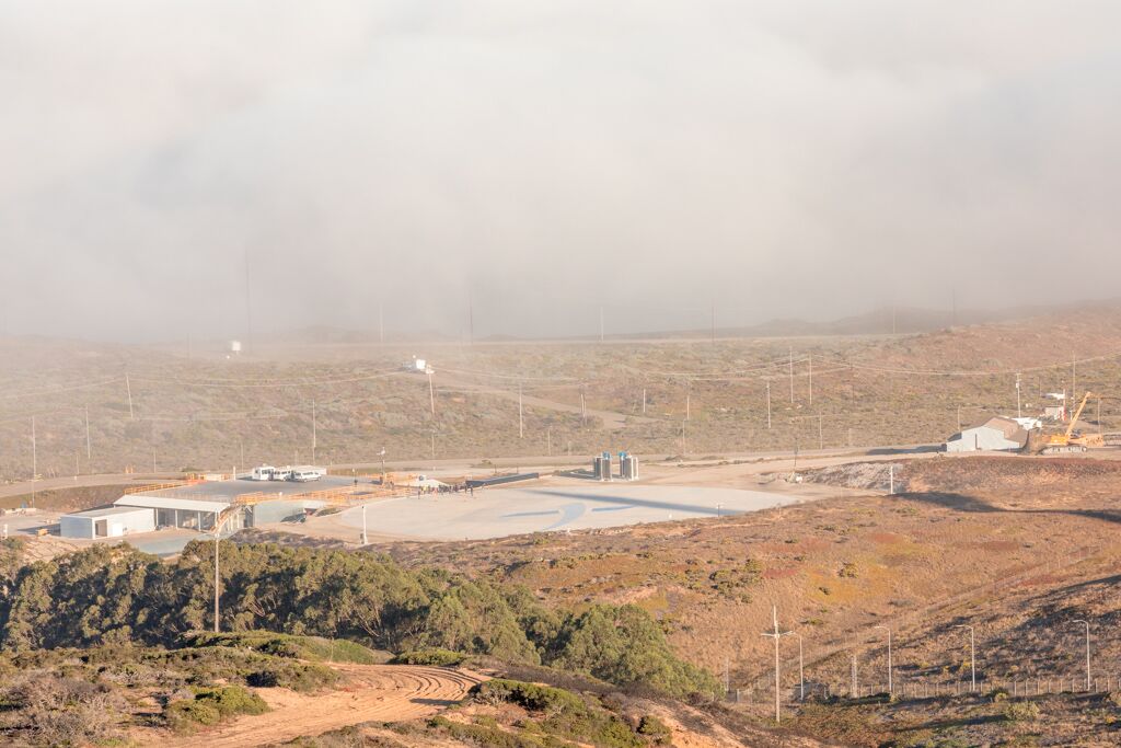 SpaceX has landed on the West Coast for the first time [Updated] - Ars ...