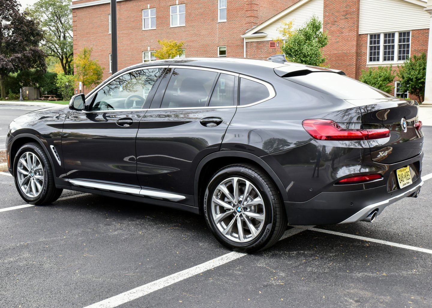 Party in the front, pain in the back: The BMW X4 reviewed - Ars Technica