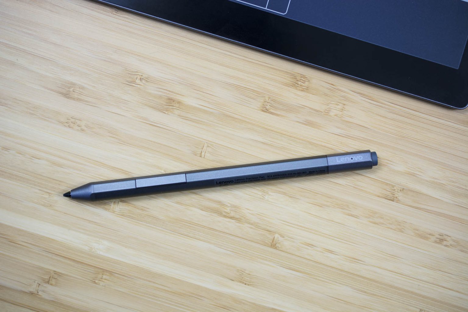 Lenovo Yoga Book 2018 review: The keyless keyboard returns, now in E ...