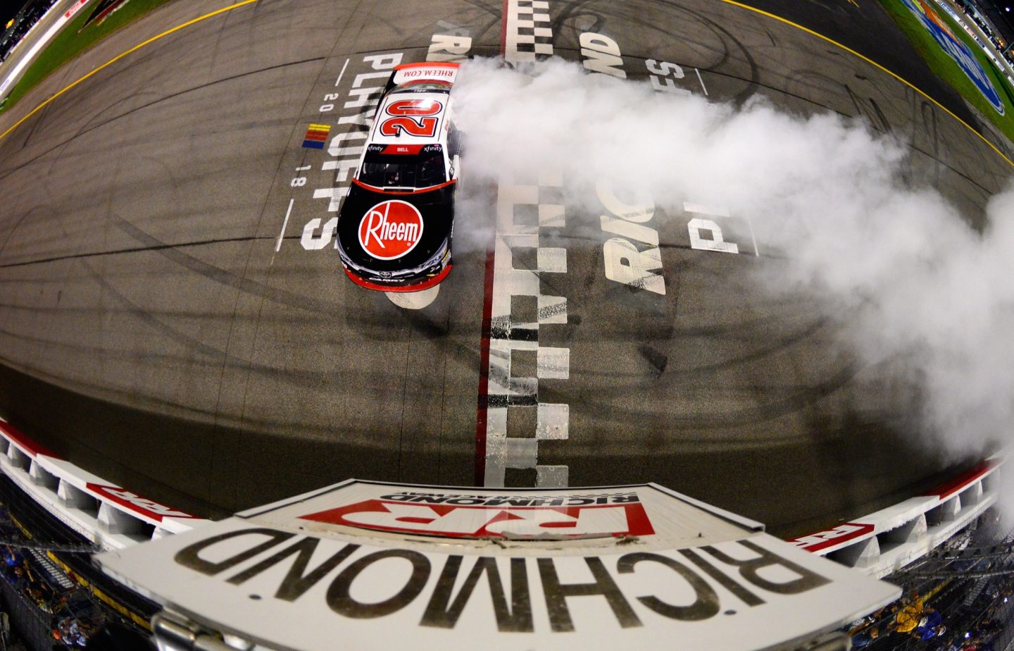 Open mind, wide open throttle: We go to our first NASCAR race - Ars ...