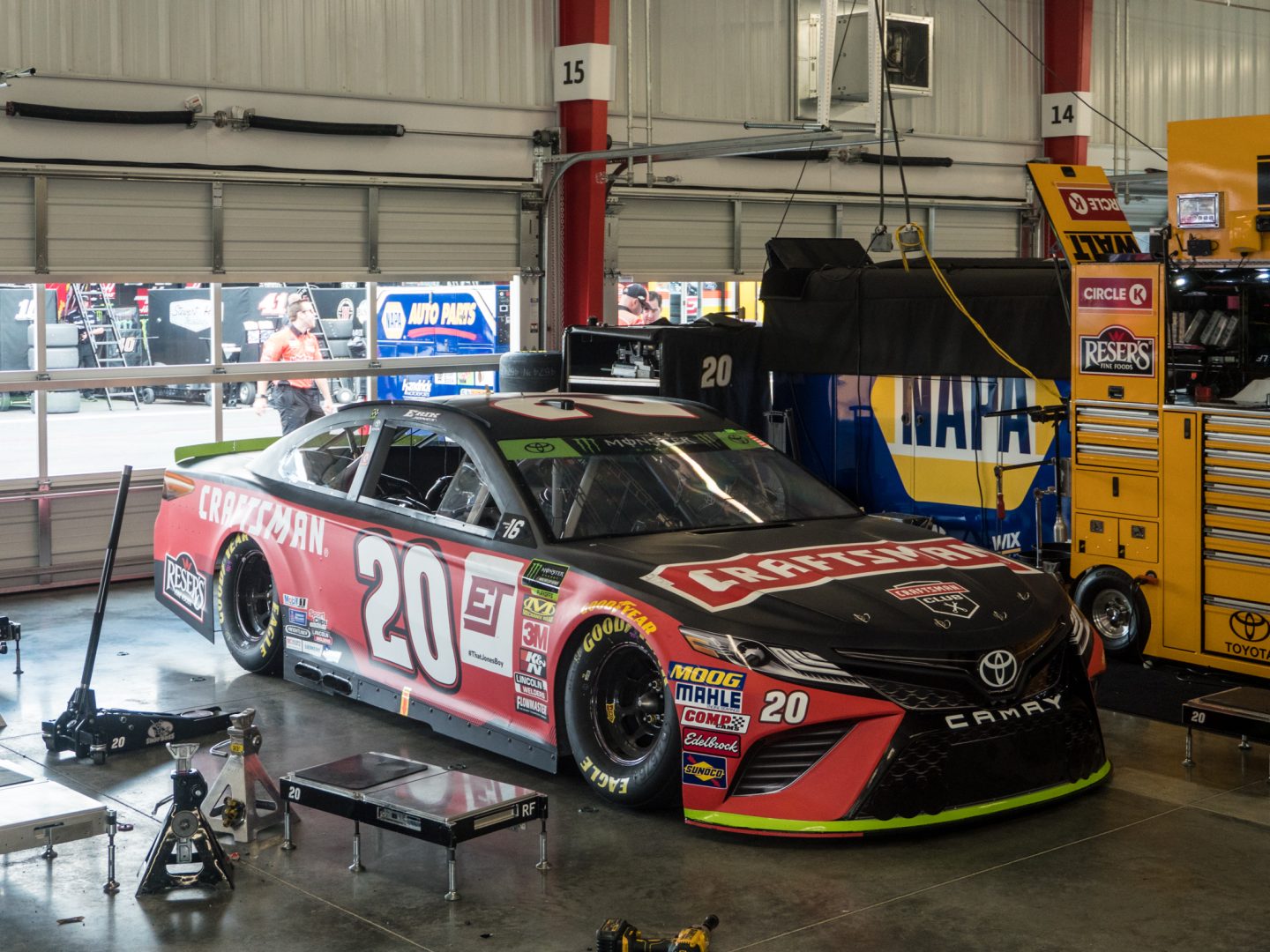 Open mind, wide open throttle: We go to our first NASCAR race - Ars ...