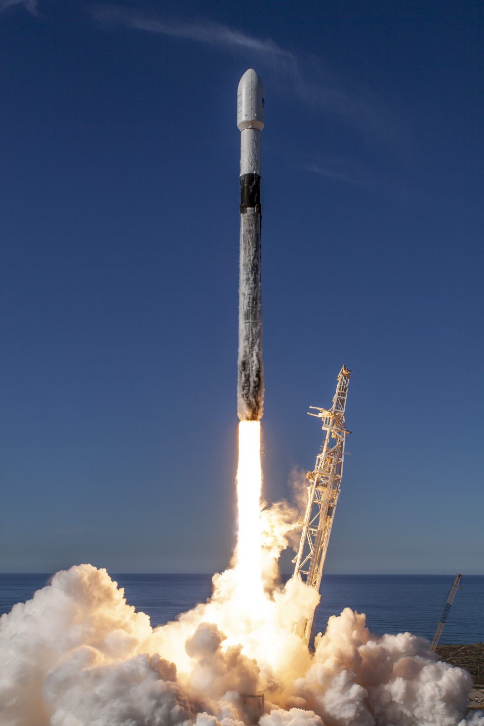 Singed and sooty, SpaceX’s Falcon 9 rocket still looked brilliant ...