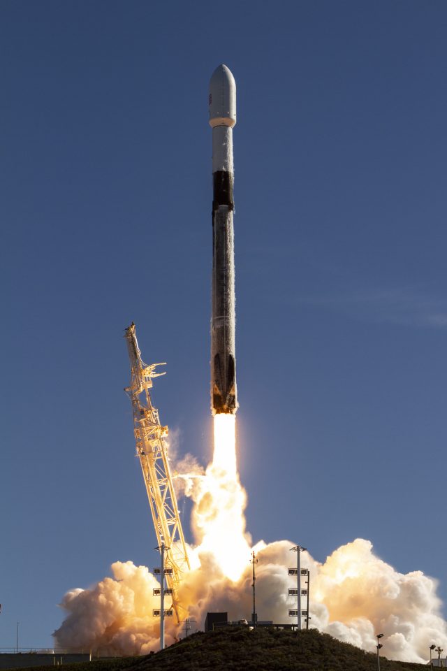 Singed and sooty, SpaceX’s Falcon 9 rocket still looked brilliant ...