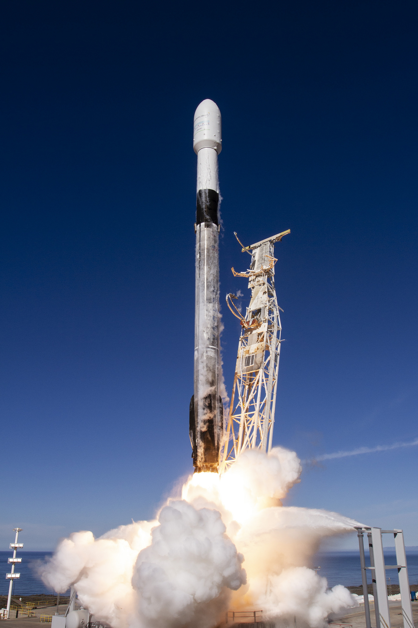 Singed and sooty, SpaceX’s Falcon 9 rocket still looked brilliant ...