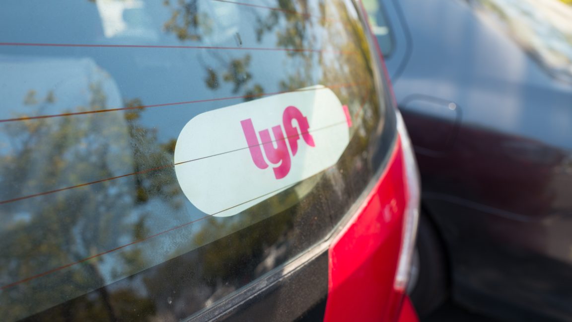 Nearly 100 Lyft drivers sue, complaining of illegally being paid too ...
