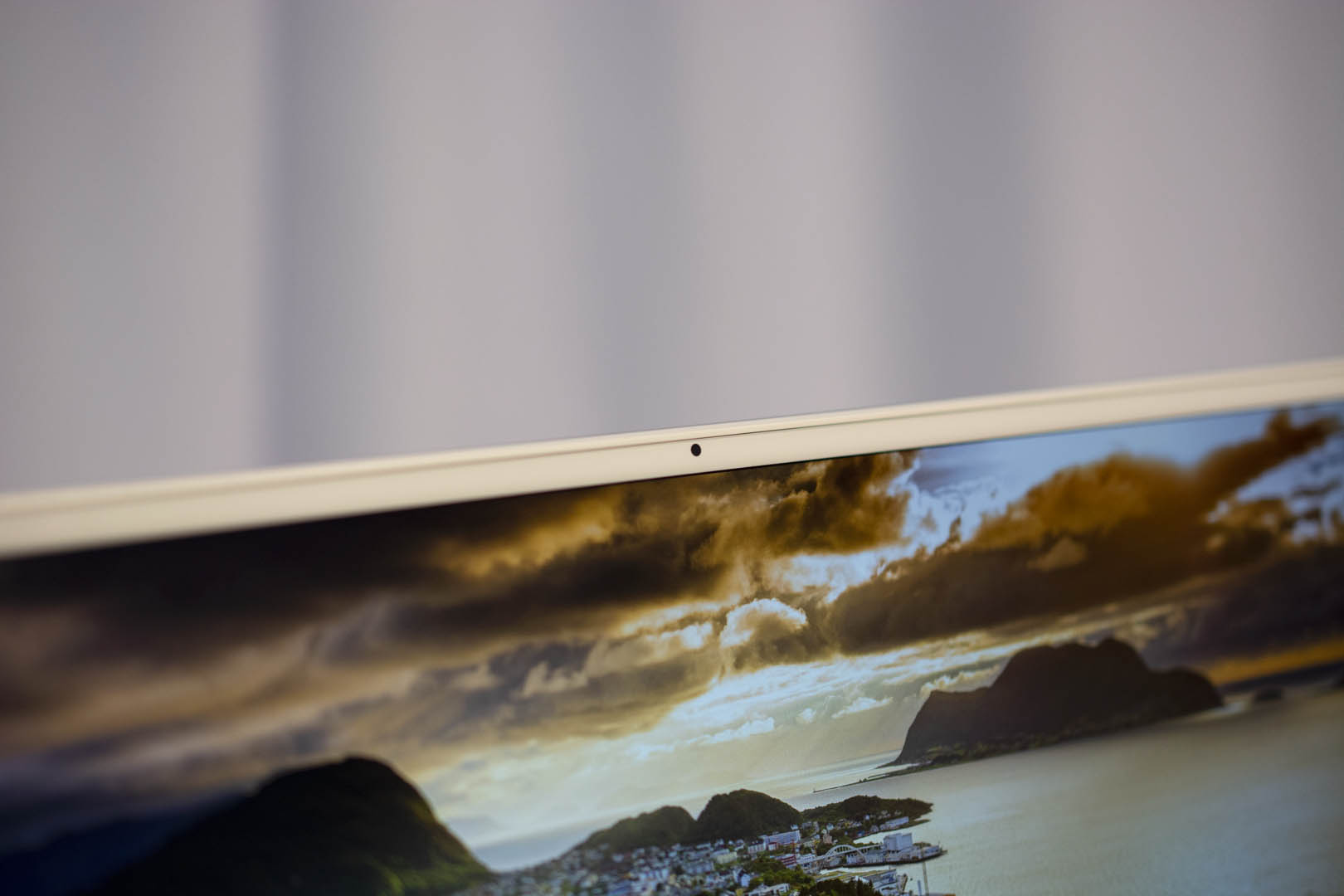 Dell finally nixes the up-nose webcam in the new Dell XPS 13 - Ars Technica