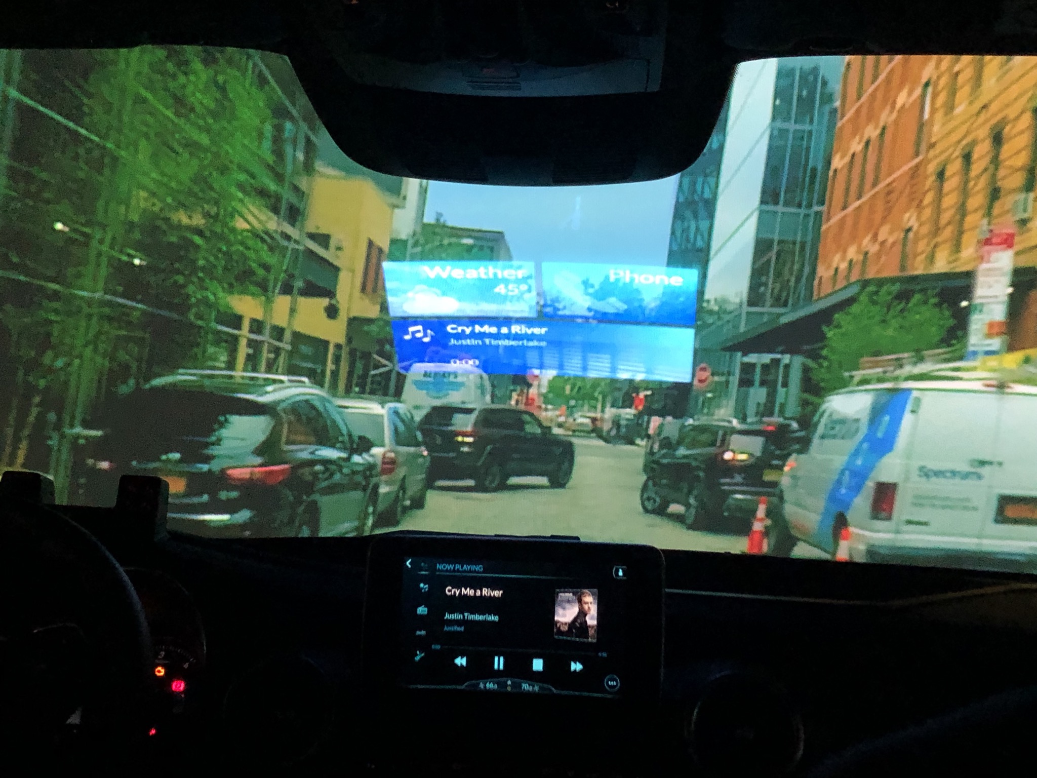 VR headsets, augmented windshields, and multiscreen infotainment at CES ...
