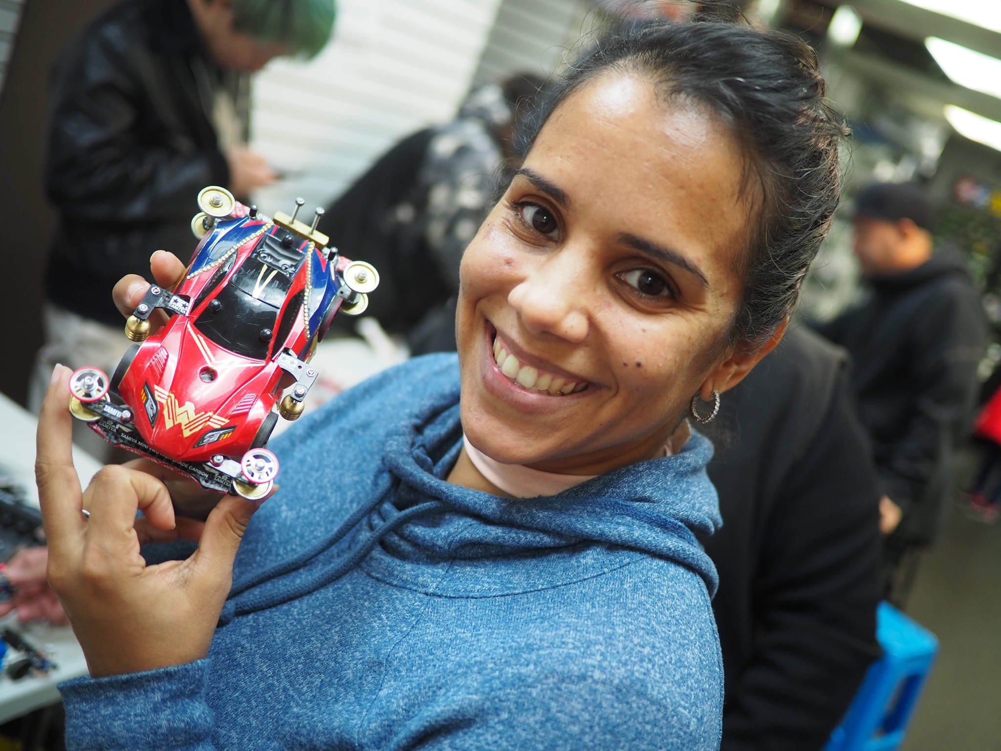 Step inside NYC’s competitive slotcar racing scene - Ars Technica