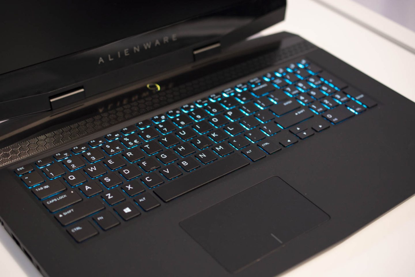 Alienware’s new Area-51m brings a new design, RTX GPUs, and 9th-gen ...